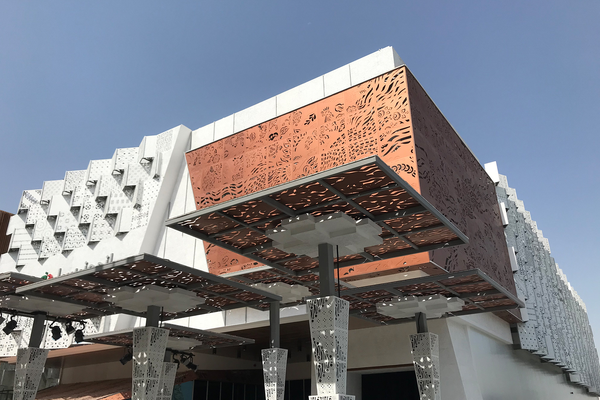 Luxer Board | For The Building of Tomorrow